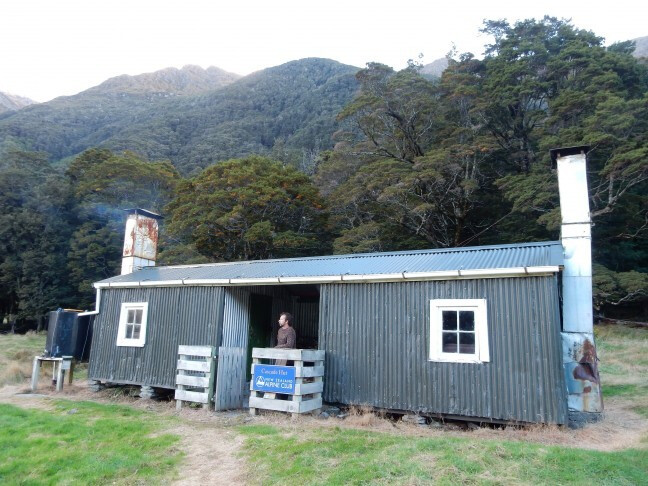 Cascade Hut (NZAC) - Mount Aspiring National Park, Otago | Hut Bagger