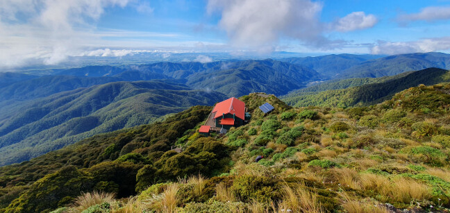 Powell Hut No. 4 - Tararua Forest Park, Wellington | Hut Bagger