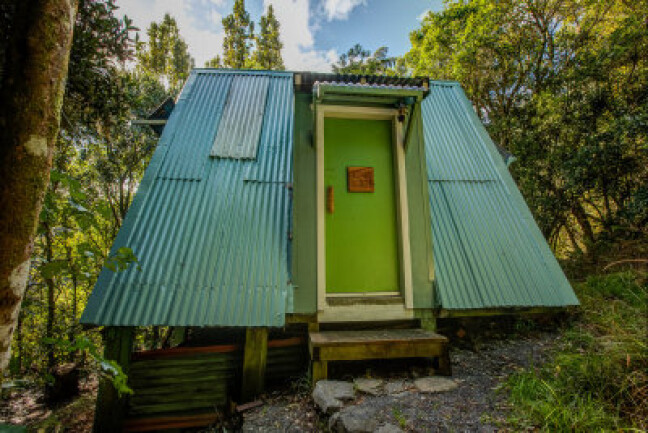 Te Wai O Rongorongo Hut (Hut 51) - Remutaka Forest Park, Wellington ...