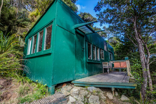 Sunny Bank Hut (Hut 66) - Remutaka Forest Park, Wellington | Hut Bagger