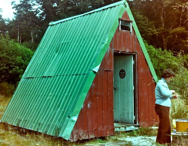 South Arm Hut - Fiordland National Park, Southland | Hut Bagger