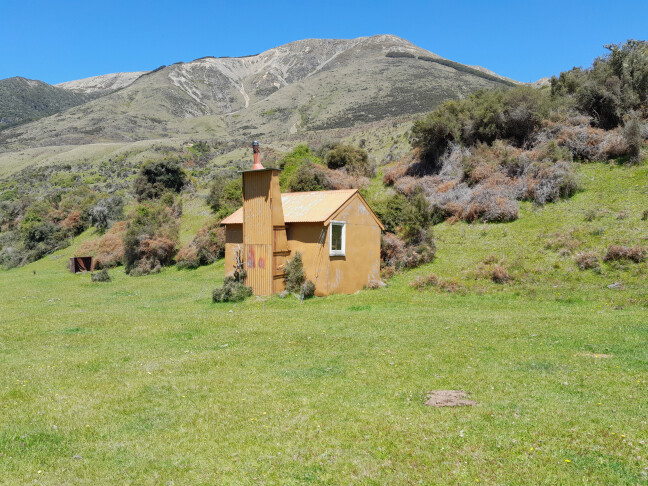 Hope Hut - Poplars Station, Canterbury | Hut Bagger
