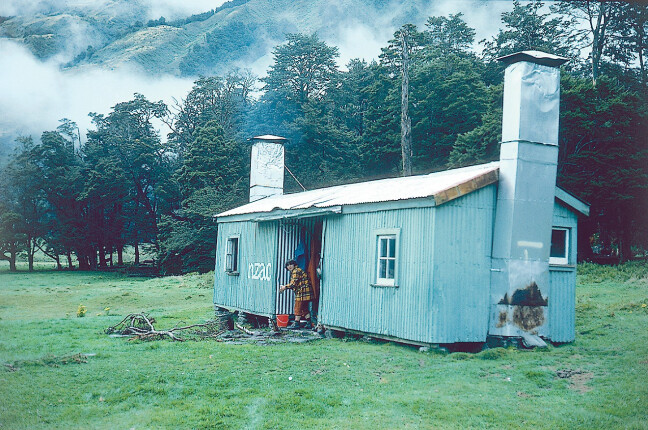 Cascade Hut (NZAC) - Mount Aspiring National Park, Otago | Hut Bagger