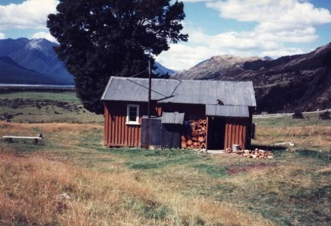 No. 2 Hut (Hurunui No. 2 Hut) - Lake Sumner Conservation Park ...