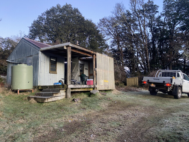 Stony Stream Hut - Lake Sumner Conservation Park, Canterbury | Hut Bagger