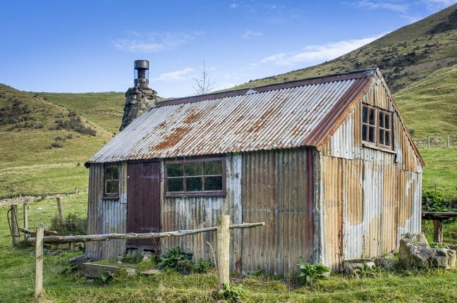 Pleasant Gully Hut - Fiery Peak Station, Canterbury | Hut Bagger