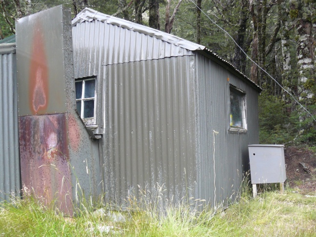 Takahe Valley Hut (Lake Orbell Hut) - Fiordland National Park ...