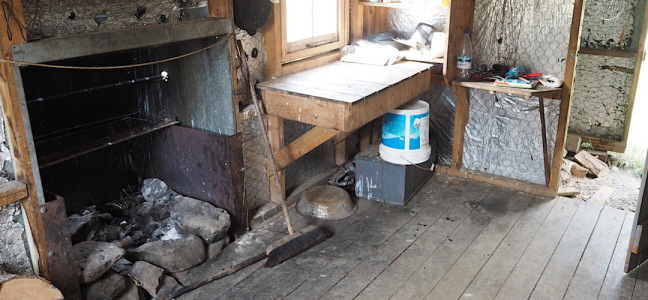 Team Hut - Molesworth Recreation Reserve, Marlborough | Hut Bagger