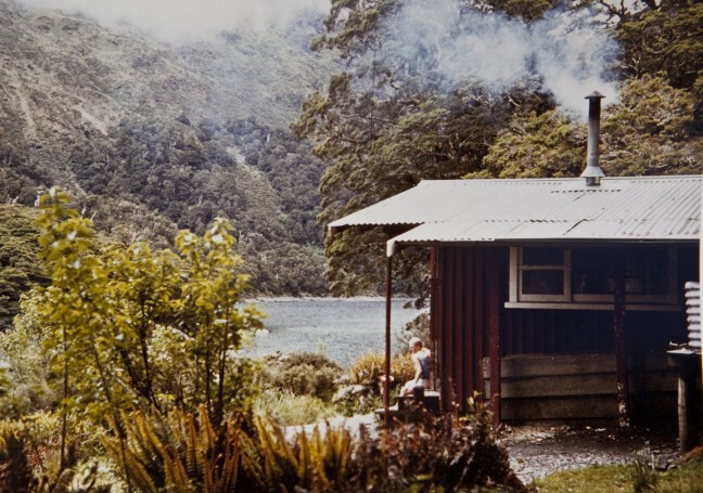 Lake MacKenzie Hut (old) - Fiordland National Park, Southland | Hut Bagger