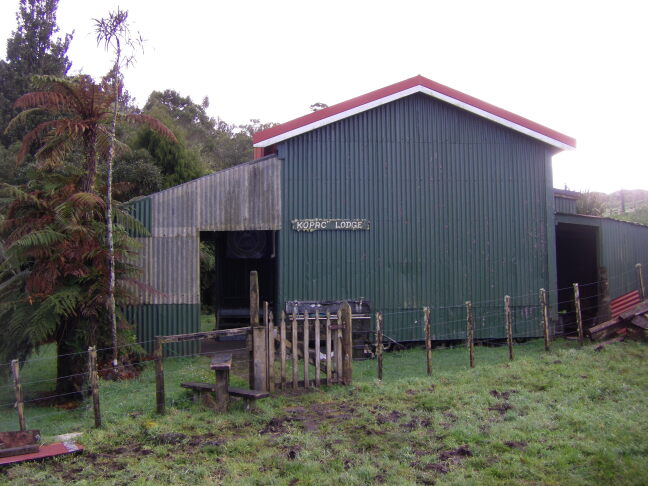 KOPAC Lodge - Private land, Taranaki | Hut Bagger