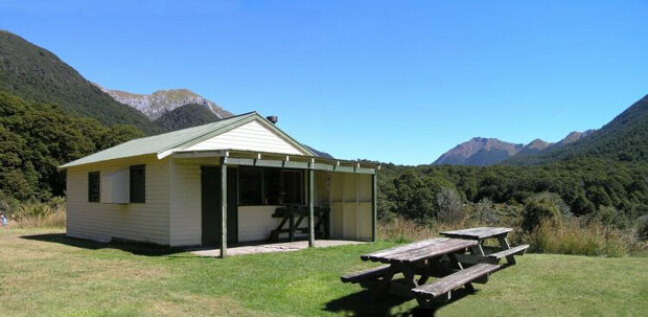 Trilobite Hut - Kahurangi National Park, Nelson/Tasman | Hut Bagger