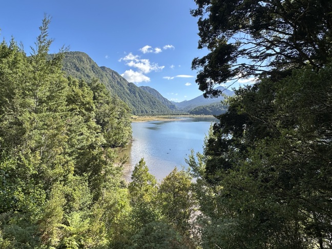 Lake Matiri Hut - Kahurangi National Park, Nelson/Tasman | Hut Bagger