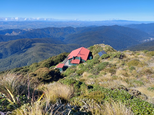 Powell Hut No. 4 - Tararua Forest Park, Wellington | Hut Bagger