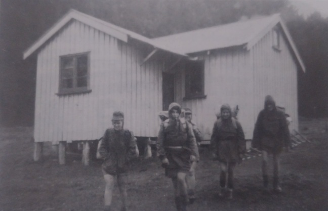 No. 2 Hut (Hurunui No. 2 Hut) - Lake Sumner Conservation Park ...