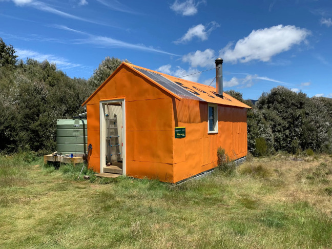 Porters Creek Hut - Mount Richmond Forest Park, Nelson/Tasman | Hut Bagger
