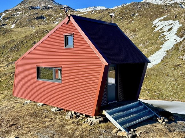Brass Monkey Hut - Lewis Pass National Reserve, West Coast | Hut Bagger