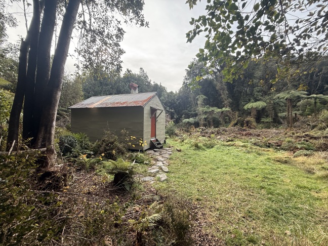 Polluck Creek Hut - Stewardship Land, West Coast | Hut Bagger