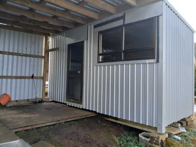 Pouākai Workers Hut - Egmont National Park, Taranaki | Hut Bagger