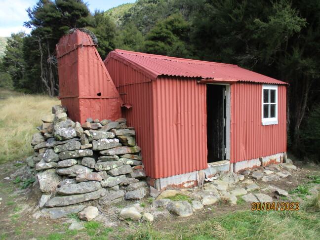 Boulder Forks Hut (old) - Leatham Conservation Area, Marlborough | Hut ...