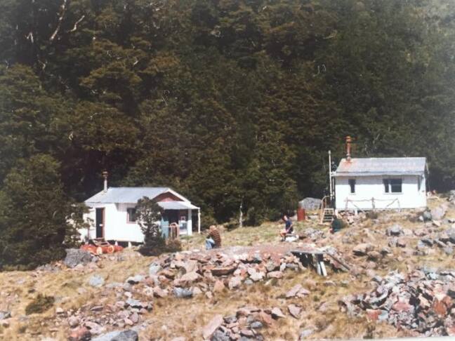 Barrier Camp (Red Stream Huts) - Mount Aspiring National Park, Otago ...