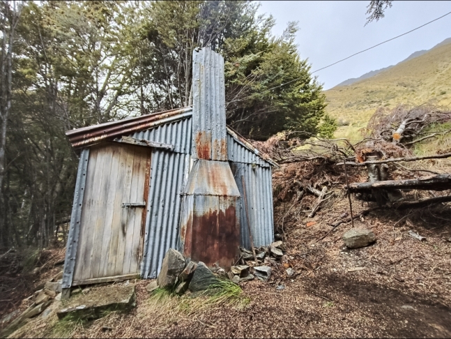 Mae West Bivouac - Hawea Conservation Area, Otago | Hut Bagger