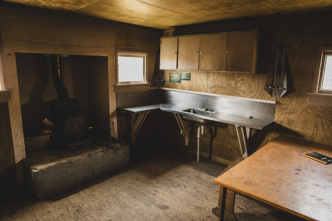 Old Woman Hut - Old Woman Conservation Area, Otago | Hut Bagger