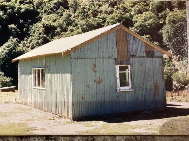Parawai Lodge (relocated) - Tararua Forest Park, Wellington | Hut Bagger