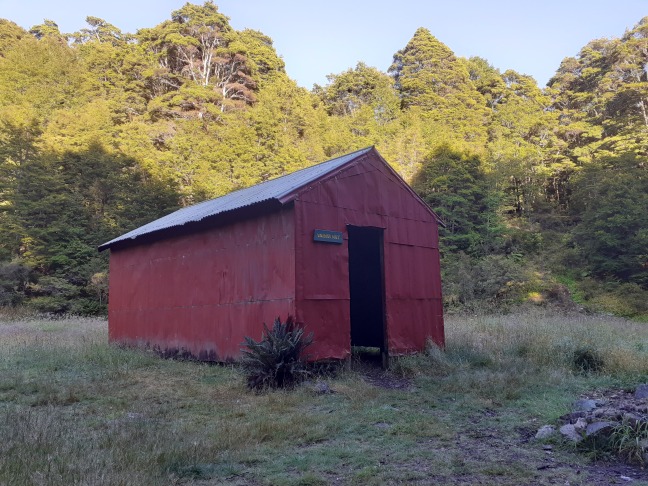 Wainui Hut - Abel Tasman National Park, Nelson/Tasman | Hut Bagger