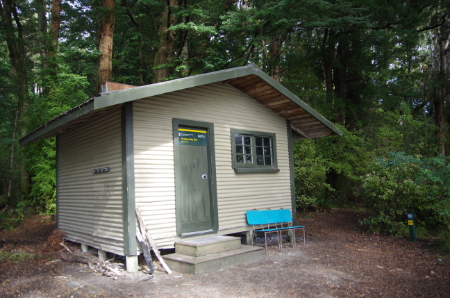 Shallow Bay Hut - Fiordland National Park, Southland | Hut Bagger