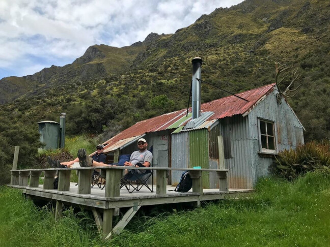 Estuary Burn Hut (Pyke Hill Hut) - Minaret Station, Otago | Hut Bagger