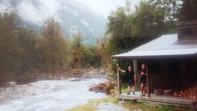 Clinton Forks Hut No. 2 - Fiordland National Park, Southland | Hut Bagger