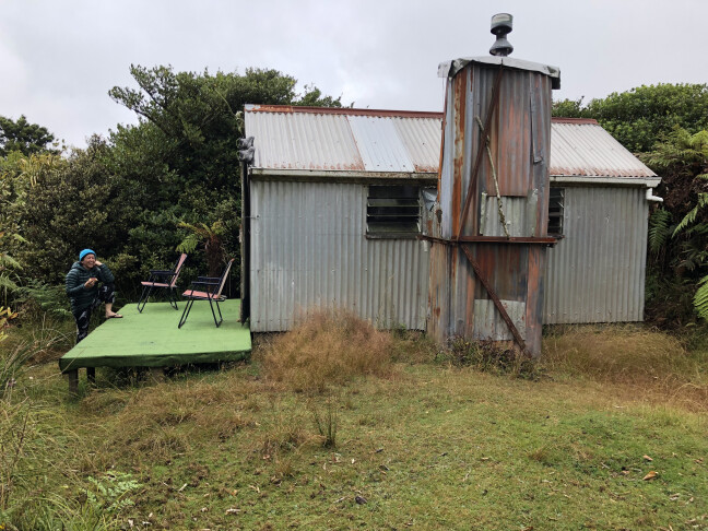 Puketutu Hut - Maori land, Waikato | Hut Bagger