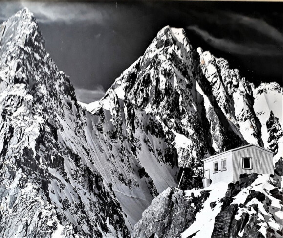 Pioneer Hut No. 2 - Westland National Park, West Coast | Hut Bagger