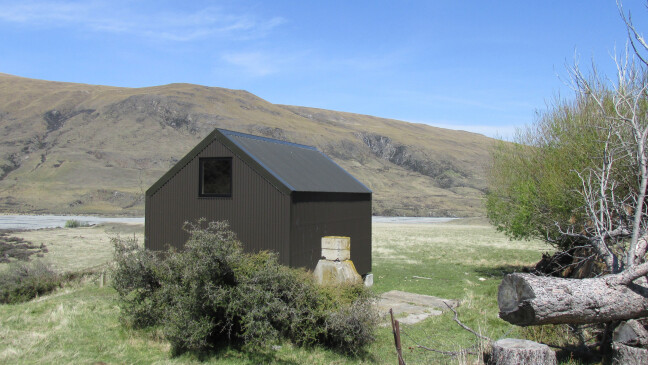 Stony Stream Hut - Lilybank Station, Canterbury | Hut Bagger