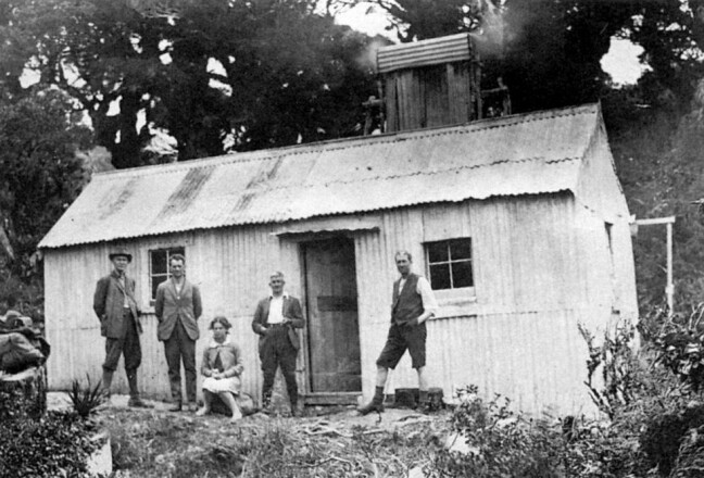 Alpha Hut No. 1 - Tararua Forest Park, Wellington | Hut Bagger