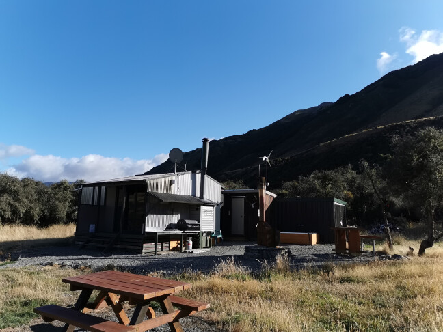South Branch Hurunui Fishers Hut - Pastoral lease, Canterbury | Hut Bagger