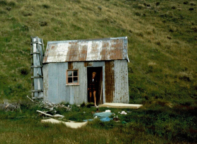 Waterfall Hut - Te Kahui Kaupeka Conservation Park, Canterbury | Hut Bagger