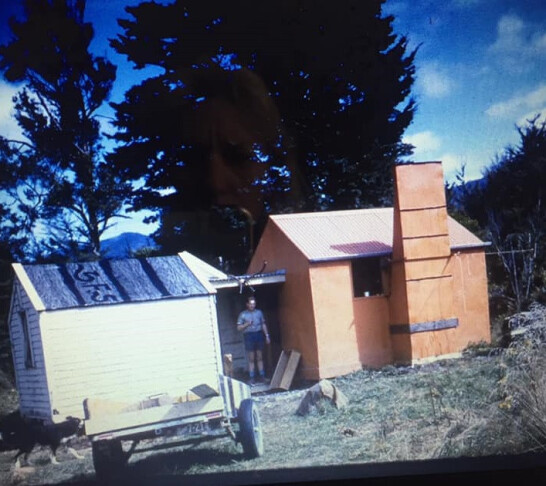 Makaroro Base Hut (old) - Ruahine Forest Park, Hawke's Bay | Hut Bagger