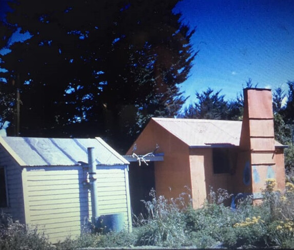 Makaroro Base Hut (old) - Ruahine Forest Park, Hawke's Bay | Hut Bagger
