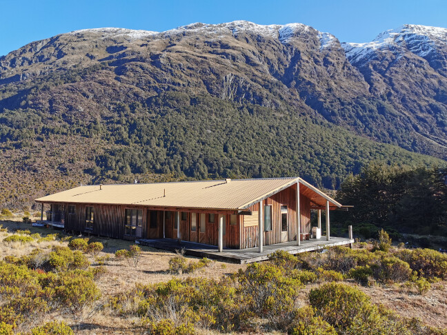 Steele Creek Lodge - Greenstone Conservation Area, Otago | Hut Bagger