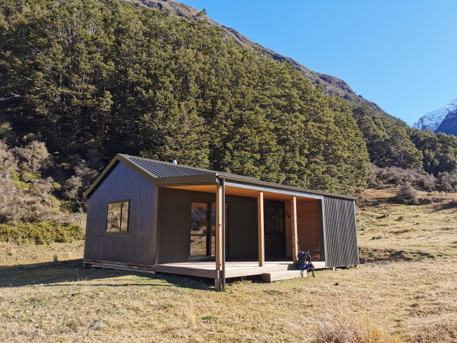 Te Whare Pounamu - The Greenstone Hut - Ngai Tahu Gift Back Lands ...