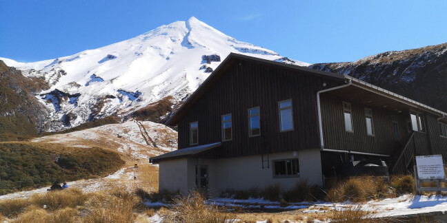 Manganui Lodge - Egmont National Park, Taranaki | Hut Bagger