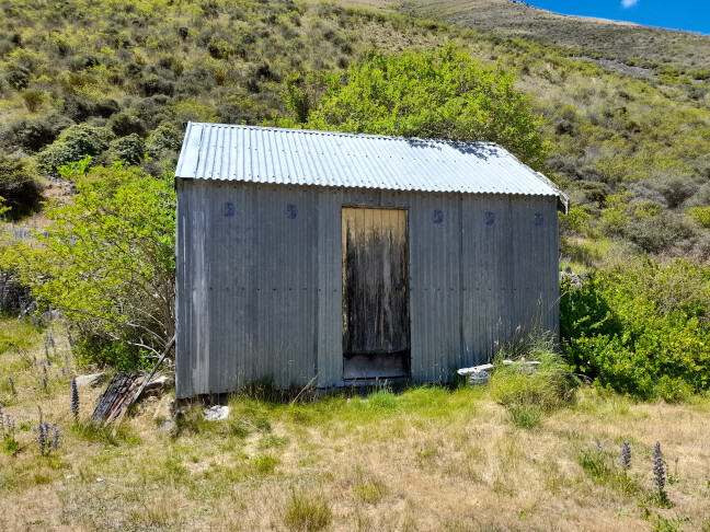 Harrisons Hut (old) - Private land, Canterbury | Hut Bagger