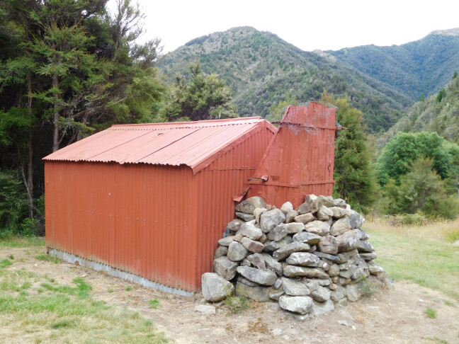Boulder Forks Hut (old) - Leatham Conservation Area, Marlborough | Hut ...