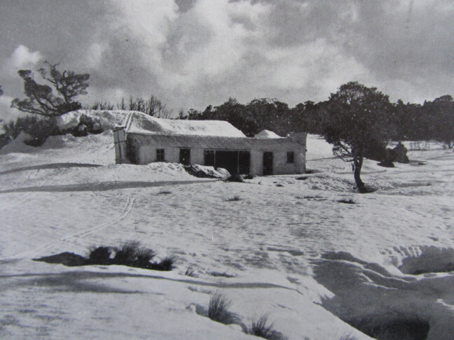 Salisbury Hut (old) - Kahurangi National Park, Nelson/Tasman | Hut Bagger