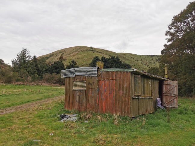 Rankleburn Fishers Hut - Pastoral lease, Otago | Hut Bagger