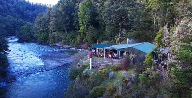Waiokaka Lodge - Maori land, Hawke's Bay | Hut Bagger
