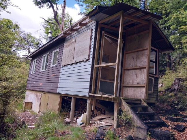 Landcare Research Misery Jetty Hut - Nelson Lakes National Park, Nelson ...