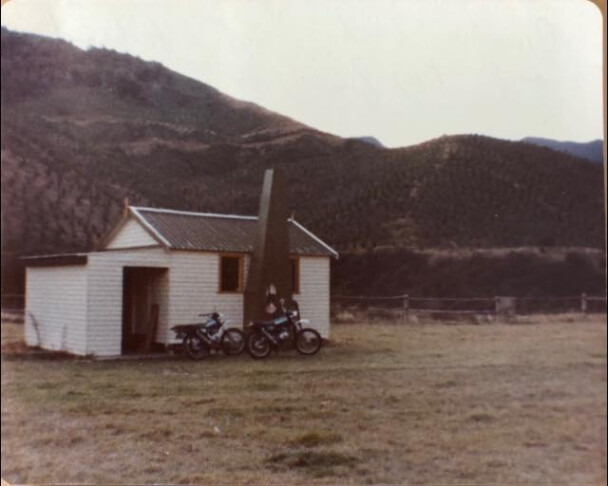 Bartlett Valley Hut - Mount Richmond Forest Park, Marlborough | Hut Bagger